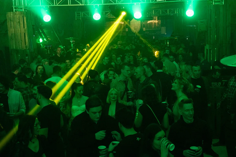 Nakon cajki na red je došao i metal: Hrvatski političar traži zabranu ...