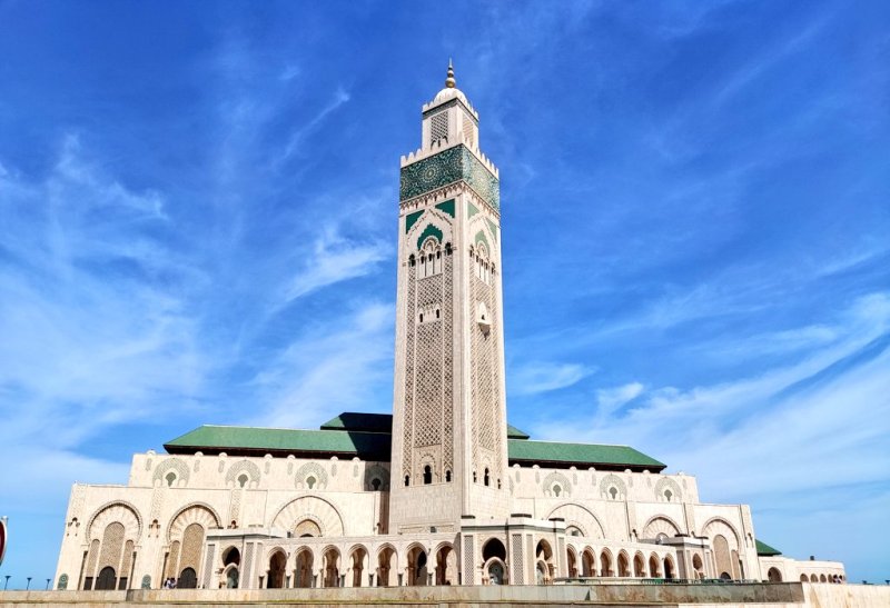 Najveća džamija u Africi ima brojne posebnosti: Pokretni krov, stakleni ...