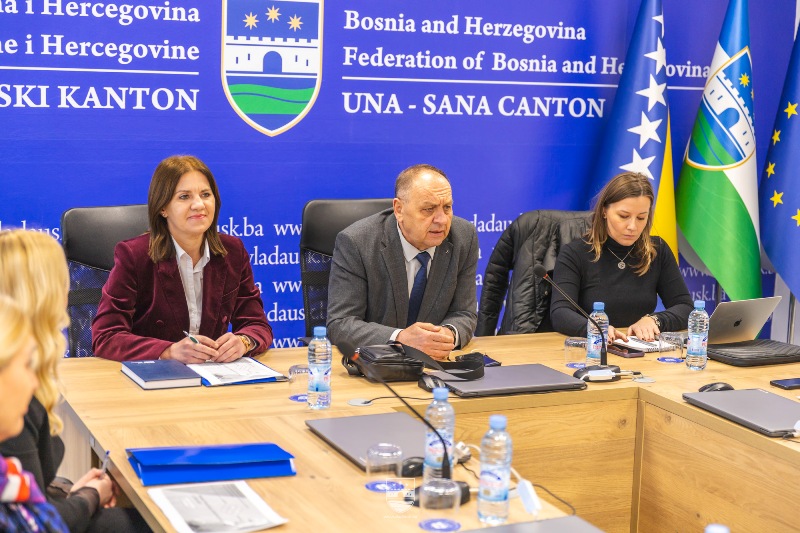 Federalni ministar zdravstva Nediljko Rimac posjetio Vladu USK : Radio ...