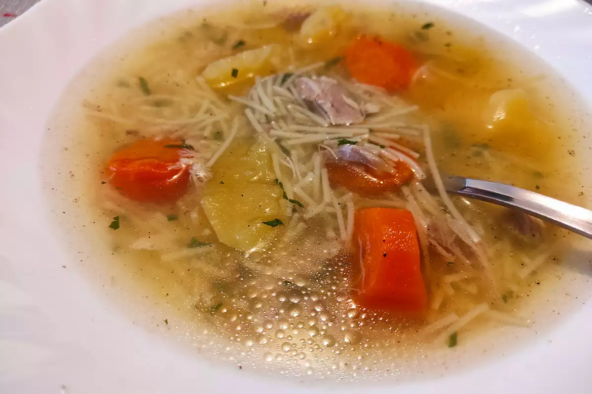 Da li pileća supa zaista pomaže kod prehlade: Konačno je otkriveno ...